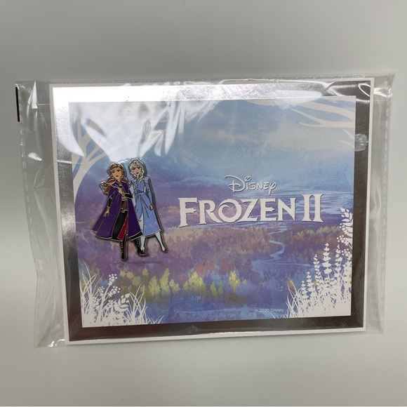 Disney | Media | Nwt Disney Vip Exclusive Frozen Pin Lithograph ...